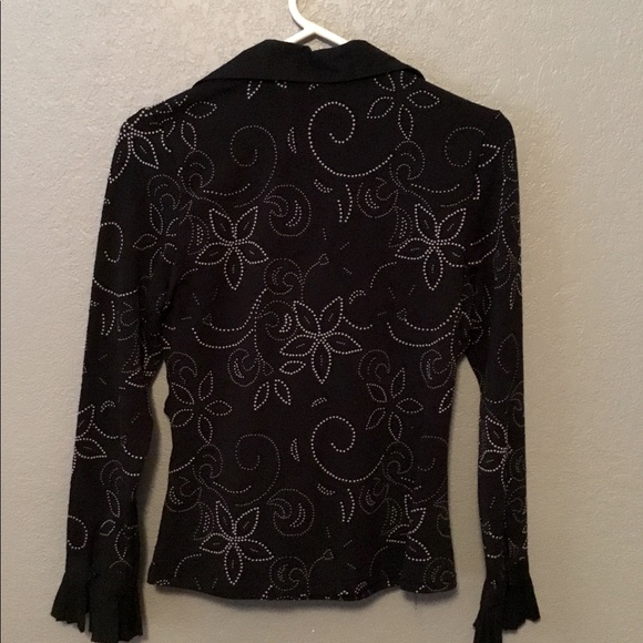 ravel | Tops | Ravel Blackwhite Design Top In Size Lrg | Poshmark